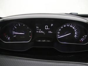 Grey Peugeot 2008 2017 in Vilnius, with an engine capacity of 1.20 L and mileage of 142 thousand km for 8099 €, photo 20 on AUTOMOTO.COM.LV