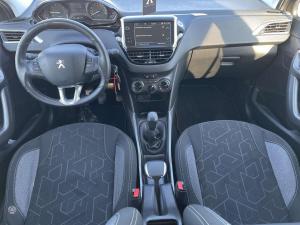 Pelēks Peugeot 2008 2017 Viļņa, ar dzinēja tilpumu 1.20 L un nobraukumu 128 tūkst. km par 4790 €, foto 7 vietnē AUTOMOTO.COM.LV