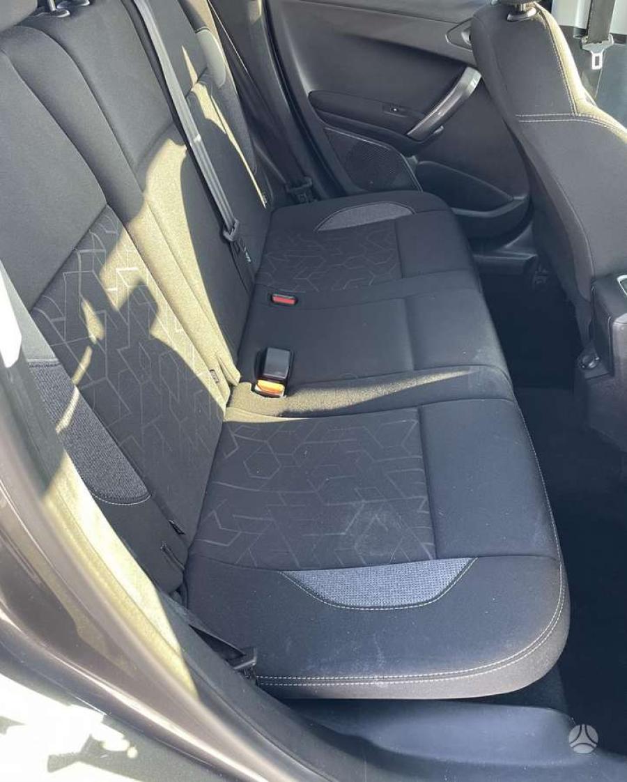 Pelēks Peugeot 2008 2017 Viļņa, ar dzinēja tilpumu 1.20 L un nobraukumu 128 tūkst. km par 4790 €, foto 14 vietnē AUTOMOTO.COM.LV