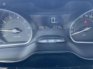 Pelēks Peugeot 2008 2017 Viļņa, ar dzinēja tilpumu 1.20 L un nobraukumu 128 tūkst. km par 4790 €, foto 18 vietnē AUTOMOTO.COM.LV
