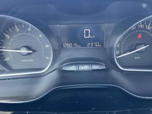 Pelēks Peugeot 2008 2017 Viļņa, ar dzinēja tilpumu 1.20 L un nobraukumu 128 tūkst. km par 4650 €, foto 18 vietnē AUTOMOTO.COM.LV