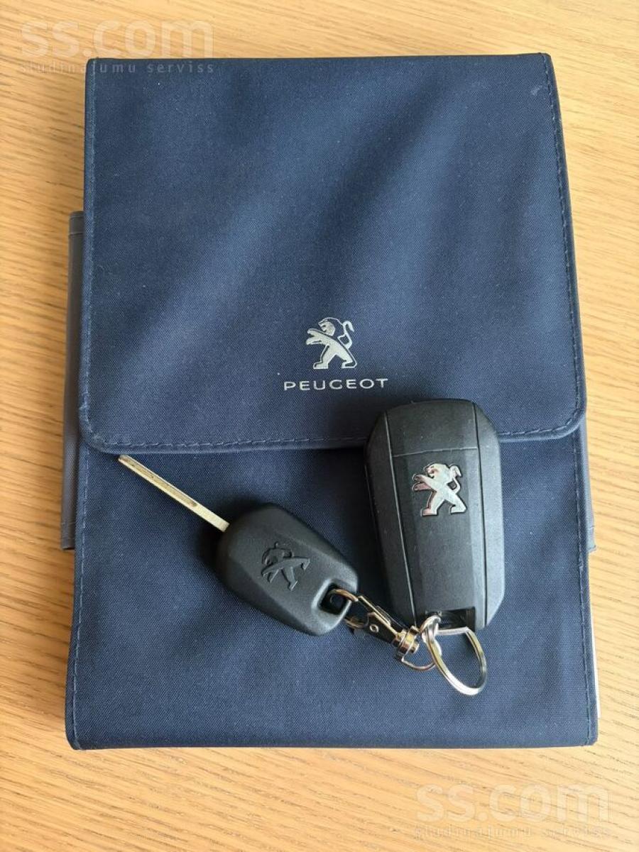 Pelēks Peugeot 2008 2017 Jelgava, ar dzinēja tilpumu 1.20 L un nobraukumu 177 tūkst. km par 6480 €, foto 20 vietnē AUTOMOTO.COM.LV