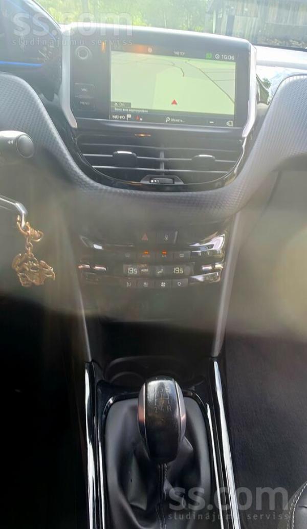 Peugeot 2008 2017 Rīga vietnē Pelēks Peugeot 2008 2017 Rīga, ar dzinēja tilpumu 1.60 L un nobraukumu 153 tūkst. km par 6000 €, foto 9 vietnē AUTOMOTO.COM.LV