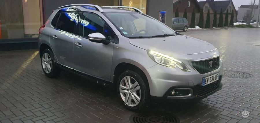 Pelēks Peugeot 2008 2018 Tauragė, ar dzinēja tilpumu 1.20 L un nobraukumu 167 tūkst. km par 5650 €, foto 2 vietnē AUTOMOTO.COM.LV