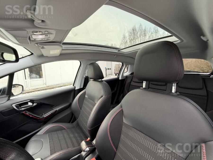 Grey Peugeot 2008 2018 in Riga, with an engine capacity of 1.20 L and mileage of 0 thousand km for 6700 €, photo 9 on AUTOMOTO.COM.LV