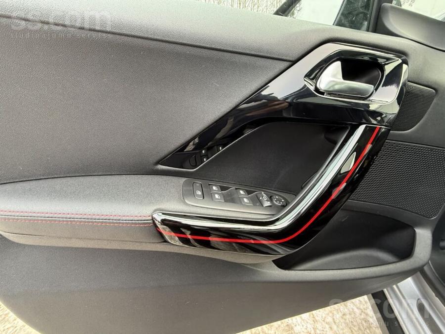 Grey Peugeot 2008 2018 in Riga, with an engine capacity of 1.20 L and mileage of 0 thousand km for 6700 €, photo 10 on AUTOMOTO.COM.LV