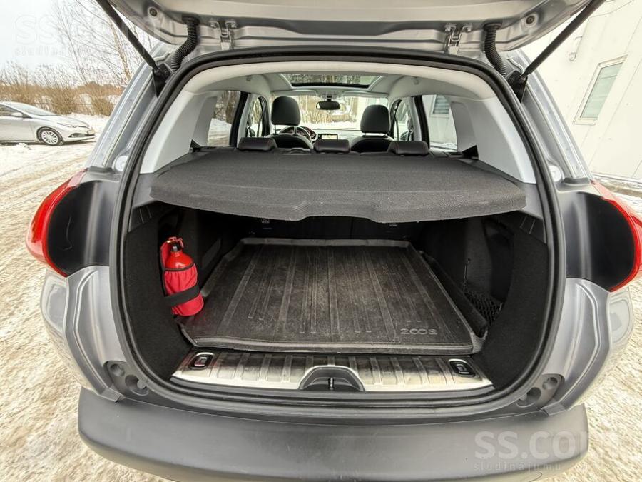 Grey Peugeot 2008 2018 in Riga, with an engine capacity of 1.20 L and mileage of 0 thousand km for 6700 €, photo 13 on AUTOMOTO.COM.LV