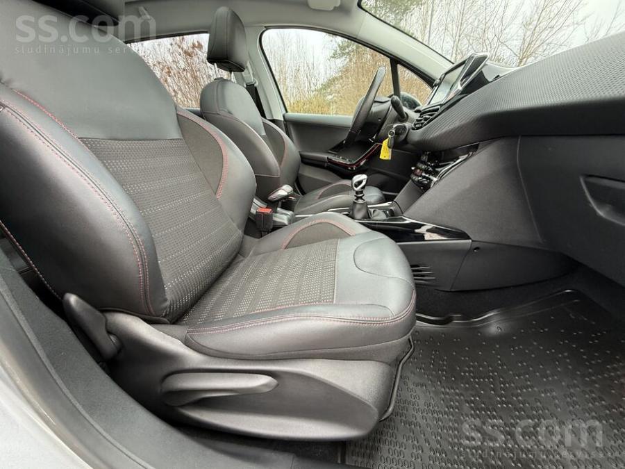 Grey Peugeot 2008 2018 in Riga, with an engine capacity of 1.20 L and mileage of 0 thousand km for 6700 €, photo 16 on AUTOMOTO.COM.LV
