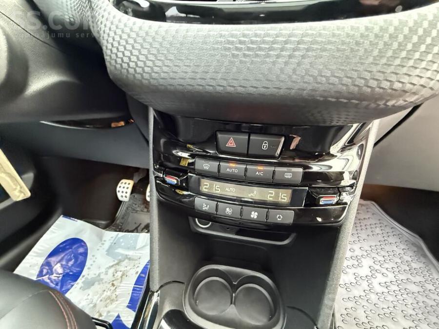 Grey Peugeot 2008 2018 in Riga, with an engine capacity of 1.20 L and mileage of 0 thousand km for 6700 €, photo 20 on AUTOMOTO.COM.LV