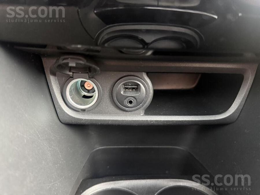 Grey Peugeot 2008 2018 in Riga, with an engine capacity of 1.20 L and mileage of 0 thousand km for 6700 €, photo 30 on AUTOMOTO.COM.LV