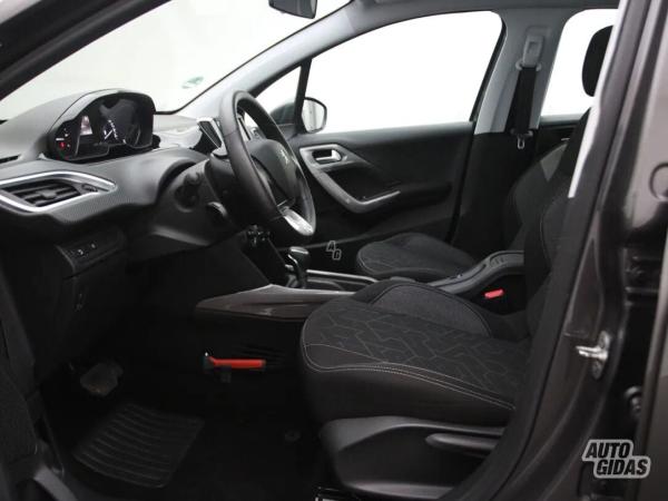 Grey Peugeot 2008 2018 in Vilnius, with an engine capacity of 1.20 L and mileage of 81 thousand km for 9199 €, photo 4 on AUTOMOTO.COM.LV
