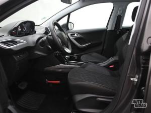 Grey Peugeot 2008 2018 in Vilnius, with an engine capacity of 1.20 L and mileage of 81 thousand km for 9199 €, photo 5 on AUTOMOTO.COM.LV
