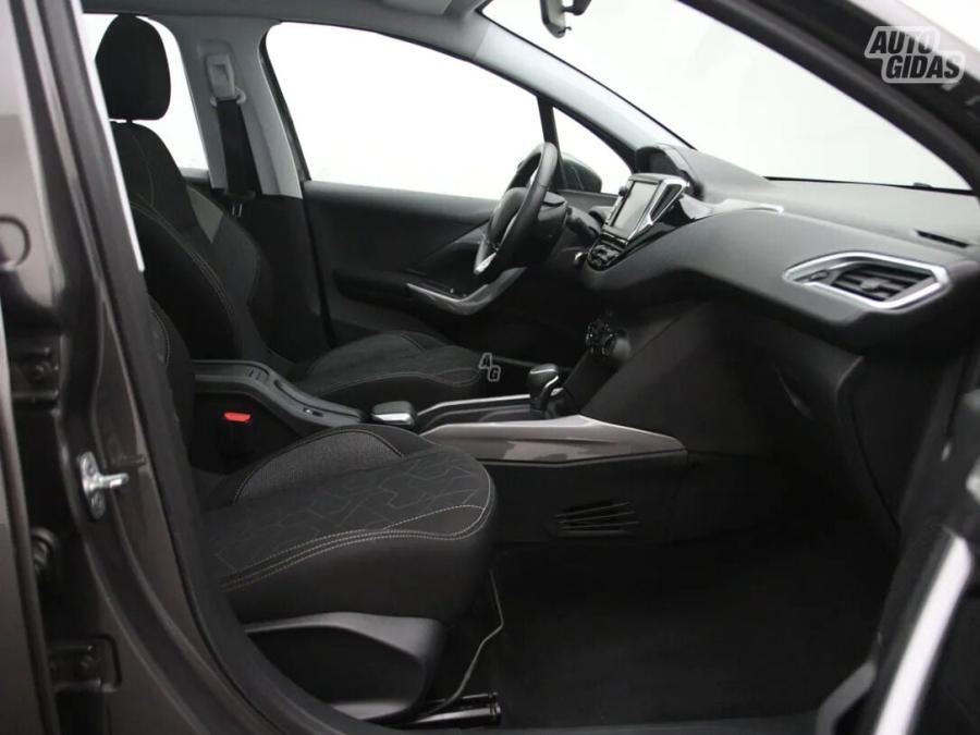 Grey Peugeot 2008 2018 in Vilnius, with an engine capacity of 1.20 L and mileage of 81 thousand km for 9199 €, photo 15 on AUTOMOTO.COM.LV