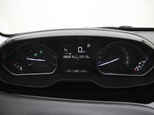 Grey Peugeot 2008 2018 in Vilnius, with an engine capacity of 1.20 L and mileage of 81 thousand km for 9199 €, photo 20 on AUTOMOTO.COM.LV
