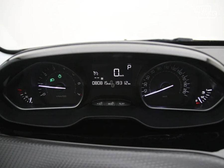 Grey Peugeot 2008 2018 in Vilnius, with an engine capacity of 1.20 L and mileage of 81 thousand km for 9199 €, photo 20 on AUTOMOTO.COM.LV