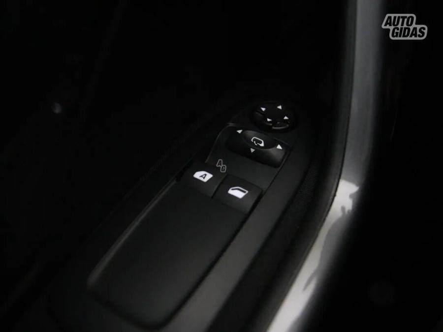 Grey Peugeot 2008 2018 in Vilnius, with an engine capacity of 1.20 L and mileage of 81 thousand km for 9199 €, photo 27 on AUTOMOTO.COM.LV