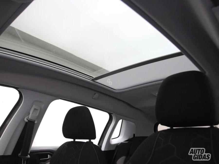 Grey Peugeot 2008 2018 in Vilnius, with an engine capacity of 1.20 L and mileage of 81 thousand km for 9199 €, photo 31 on AUTOMOTO.COM.LV