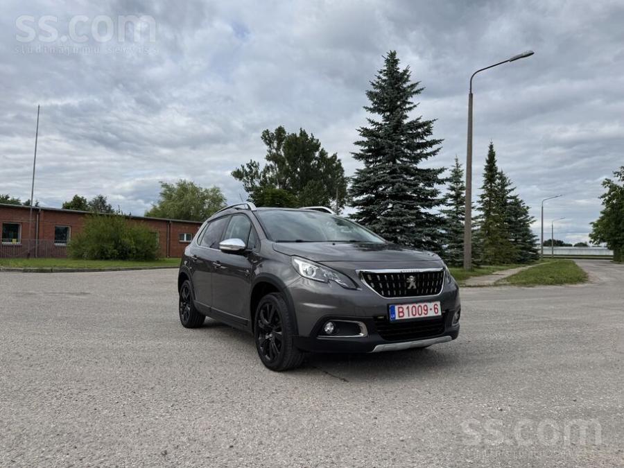 Grey Peugeot 2008 2018 in Cesis, with an engine capacity of 1.20 L and mileage of 0 thousand km for 7700 €, photo 1 on AUTOMOTO.COM.LV