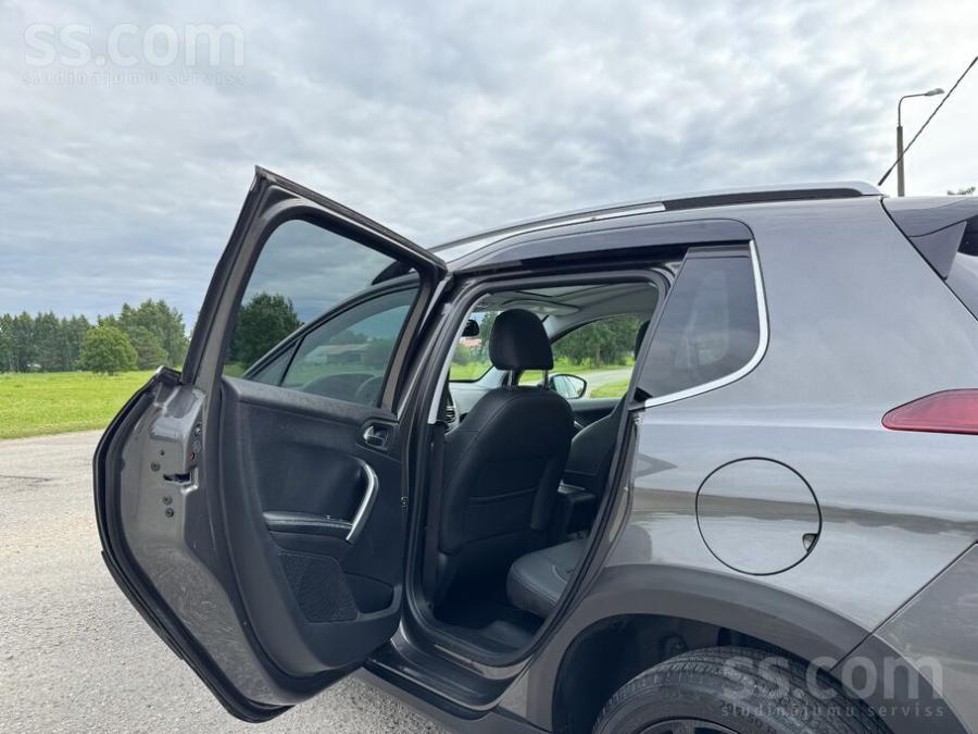 Grey Peugeot 2008 2018 in Cesis, with an engine capacity of 1.20 L and mileage of 0 thousand km for 7700 €, photo 14 on AUTOMOTO.COM.LV