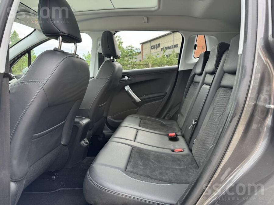 Grey Peugeot 2008 2018 in Cesis, with an engine capacity of 1.20 L and mileage of 0 thousand km for 7700 €, photo 15 on AUTOMOTO.COM.LV