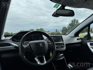 Grey Peugeot 2008 2018 in Cesis, with an engine capacity of 1.20 L and mileage of 0 thousand km for 7700 €, photo 16 on AUTOMOTO.COM.LV