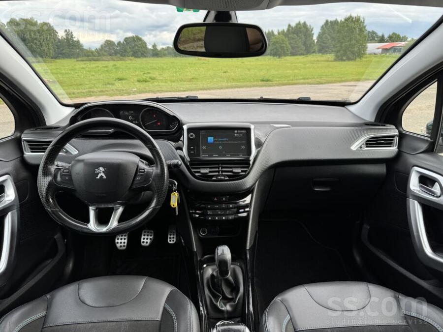Grey Peugeot 2008 2018 in Cesis, with an engine capacity of 1.20 L and mileage of 0 thousand km for 7700 €, photo 18 on AUTOMOTO.COM.LV
