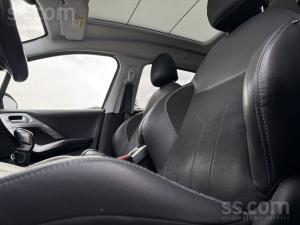 Grey Peugeot 2008 2018 in Cesis, with an engine capacity of 1.20 L and mileage of 0 thousand km for 7700 €, photo 26 on AUTOMOTO.COM.LV