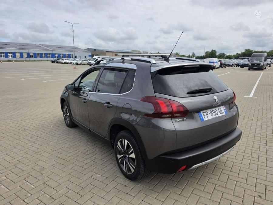 Pelēks Peugeot 2008 2018 Tauragė, ar dzinēja tilpumu 1.20 L un nobraukumu 98 tūkst. km par 5300 €, foto 5 vietnē AUTOMOTO.COM.LV