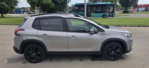 Grey Peugeot 2008 2018 in Taurage, with an engine capacity of 1.20 L and mileage of 128 thousand km for 5400 €, photo 6 on AUTOMOTO.COM.LV