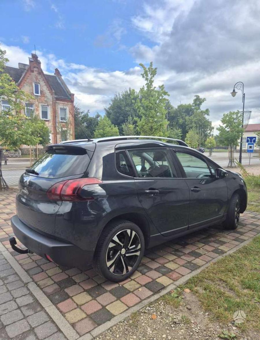 Grey Peugeot 2008 2018 in Pagegiai, with an engine capacity of 1.56 L and mileage of 235 thousand km for 7600 €, photo 3 on AUTOMOTO.COM.LV