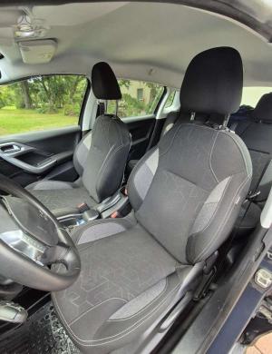 Grey Peugeot 2008 2018 in Pagegiai, with an engine capacity of 1.56 L and mileage of 235 thousand km for 7600 €, photo 9 on AUTOMOTO.COM.LV
