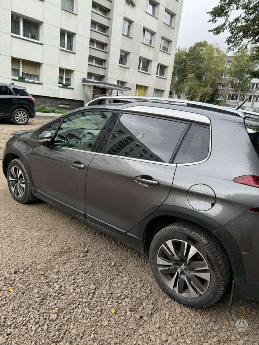 Pelēks Peugeot 2008 2018 Klaipėda, ar dzinēja tilpumu 1.20 L un nobraukumu 223 tūkst. km par 5300 €, foto 3 vietnē AUTOMOTO.COM.LV