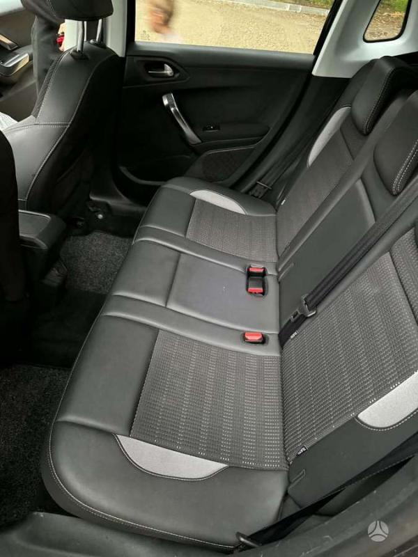 Pelēks Peugeot 2008 2018 Klaipėda, ar dzinēja tilpumu 1.20 L un nobraukumu 223 tūkst. km par 5300 €, foto 9 vietnē AUTOMOTO.COM.LV