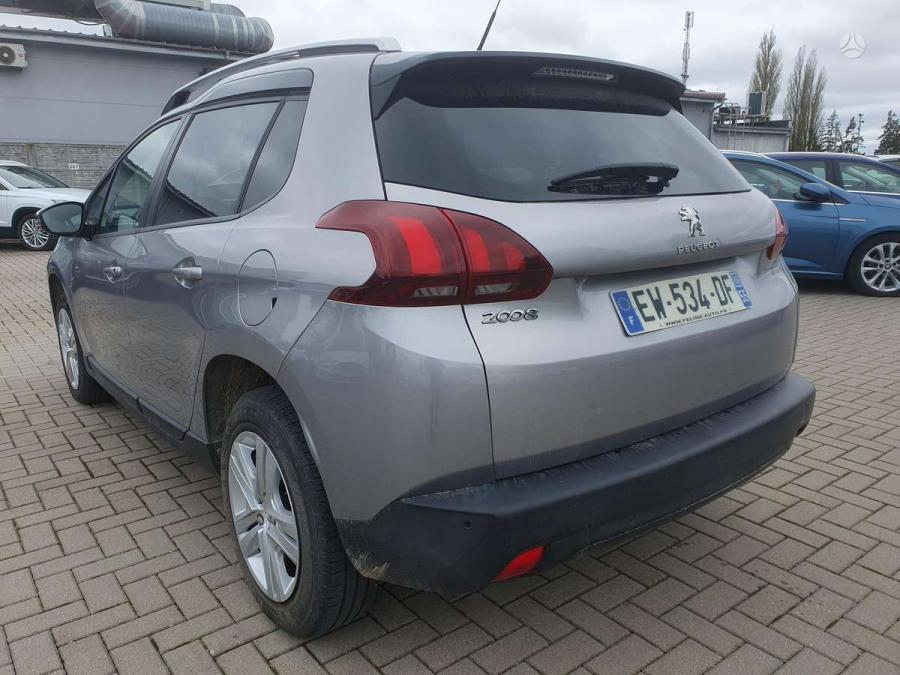 Grey Peugeot 2008 2018 in Taurage, with an engine capacity of 1.20 L and mileage of 167 thousand km for 4650 €, photo 5 on AUTOMOTO.COM.LV