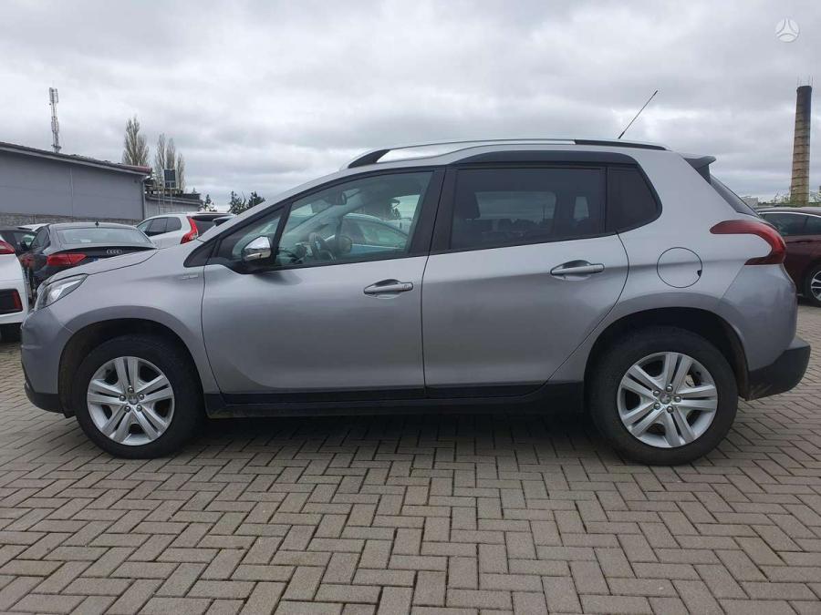 Grey Peugeot 2008 2018 in Taurage, with an engine capacity of 1.20 L and mileage of 167 thousand km for 4650 €, photo 6 on AUTOMOTO.COM.LV