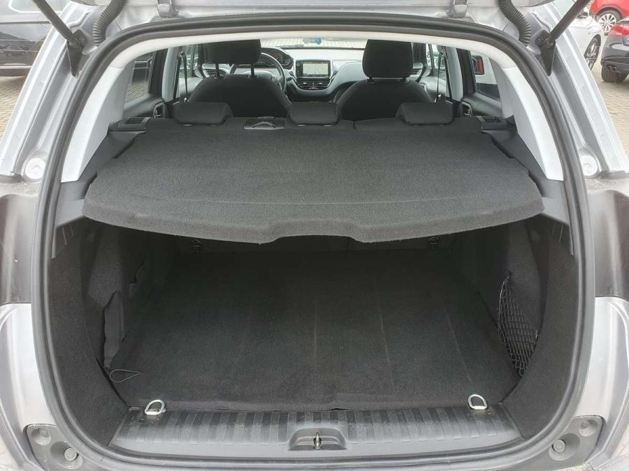 Grey Peugeot 2008 2018 in Taurage, with an engine capacity of 1.20 L and mileage of 167 thousand km for 4650 €, photo 16 on AUTOMOTO.COM.LV