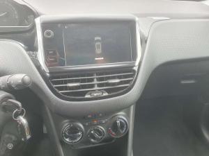 Grey Peugeot 2008 2018 in Taurage, with an engine capacity of 1.20 L and mileage of 167 thousand km for 4650 €, photo 25 on AUTOMOTO.COM.LV