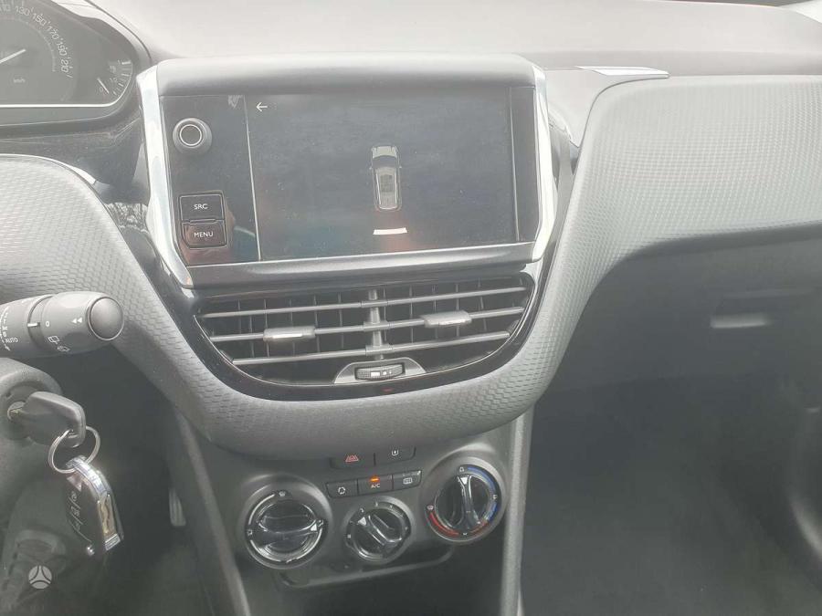 Grey Peugeot 2008 2018 in Taurage, with an engine capacity of 1.20 L and mileage of 167 thousand km for 4650 €, photo 25 on AUTOMOTO.COM.LV