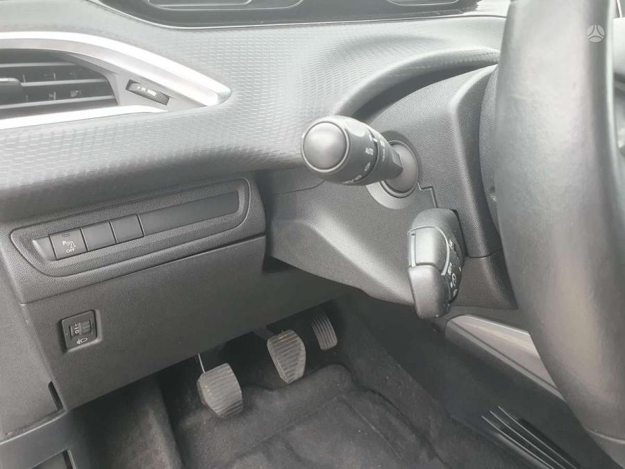 Grey Peugeot 2008 2018 in Taurage, with an engine capacity of 1.20 L and mileage of 167 thousand km for 4650 €, photo 28 on AUTOMOTO.COM.LV