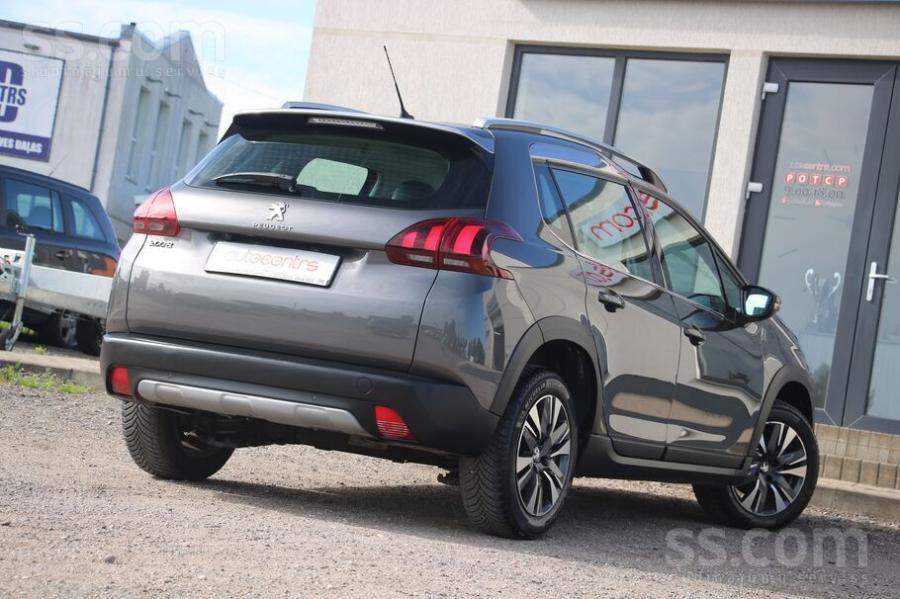 Grey Peugeot 2008 2019 in Tukums, with an engine capacity of 1.20 L and mileage of 73 thousand km for 9358 €, photo 6 on AUTOMOTO.COM.LV