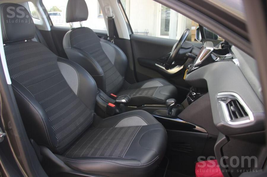 Grey Peugeot 2008 2019 in Tukums, with an engine capacity of 1.20 L and mileage of 73 thousand km for 9358 €, photo 11 on AUTOMOTO.COM.LV