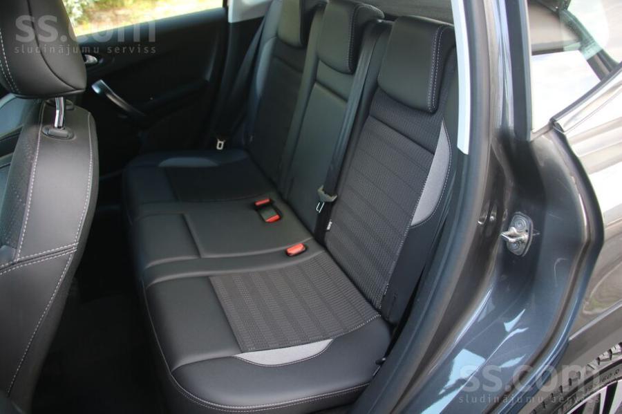Grey Peugeot 2008 2019 in Tukums, with an engine capacity of 1.20 L and mileage of 73 thousand km for 9358 €, photo 16 on AUTOMOTO.COM.LV