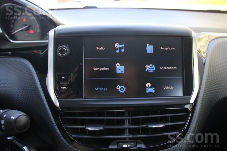 Grey Peugeot 2008 2019 in Tukums, with an engine capacity of 1.20 L and mileage of 73 thousand km for 9358 €, photo 19 on AUTOMOTO.COM.LV