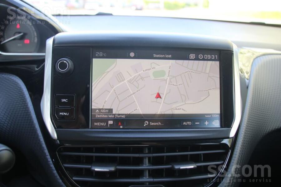 Grey Peugeot 2008 2019 in Tukums, with an engine capacity of 1.20 L and mileage of 73 thousand km for 9358 €, photo 20 on AUTOMOTO.COM.LV