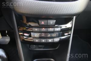 Grey Peugeot 2008 2019 in Tukums, with an engine capacity of 1.20 L and mileage of 73 thousand km for 9358 €, photo 21 on AUTOMOTO.COM.LV