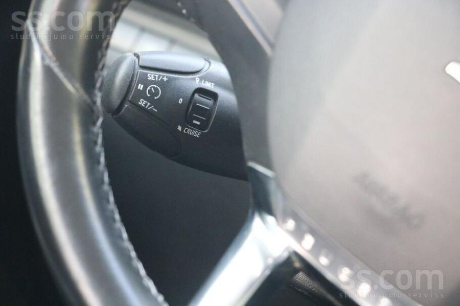 Grey Peugeot 2008 2019 in Tukums, with an engine capacity of 1.20 L and mileage of 73 thousand km for 9358 €, photo 24 on AUTOMOTO.COM.LV