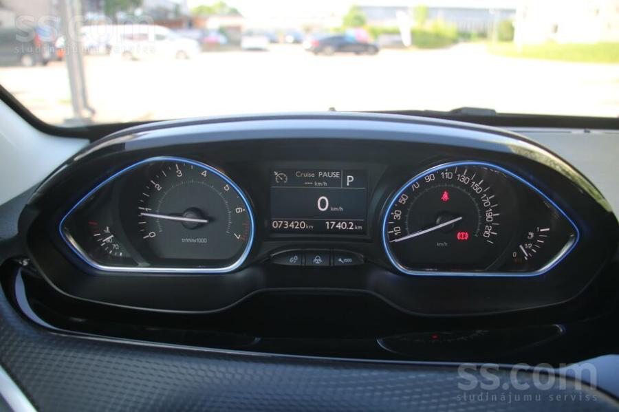 Grey Peugeot 2008 2019 in Tukums, with an engine capacity of 1.20 L and mileage of 73 thousand km for 9358 €, photo 26 on AUTOMOTO.COM.LV