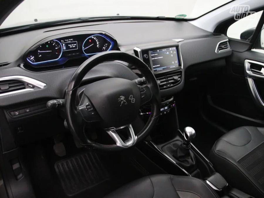 Grey Peugeot 2008 2019 in Vilnius, with an engine capacity of 1.20 L and mileage of 128 thousand km for 8999 €, photo 17 on AUTOMOTO.COM.LV