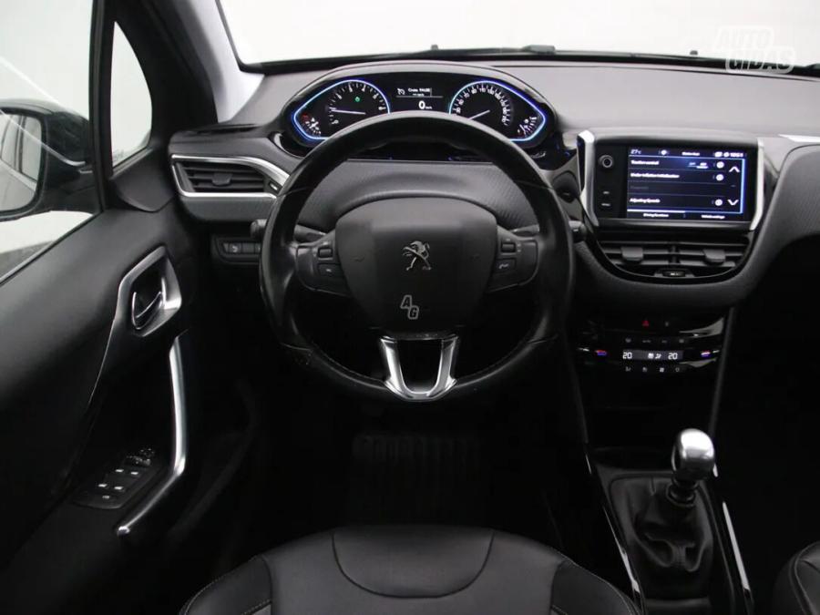 Grey Peugeot 2008 2019 in Vilnius, with an engine capacity of 1.20 L and mileage of 128 thousand km for 8999 €, photo 18 on AUTOMOTO.COM.LV