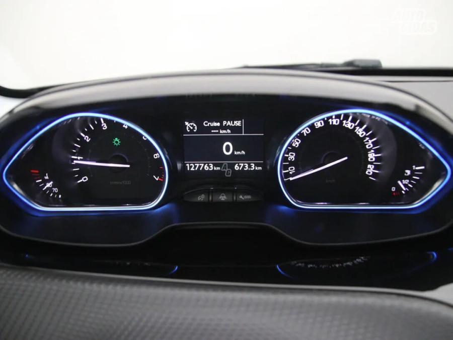 Grey Peugeot 2008 2019 in Vilnius, with an engine capacity of 1.20 L and mileage of 128 thousand km for 8999 €, photo 20 on AUTOMOTO.COM.LV